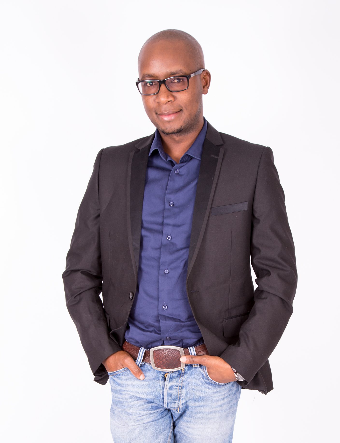 Book Lesedi Radebe To Speak - BWD